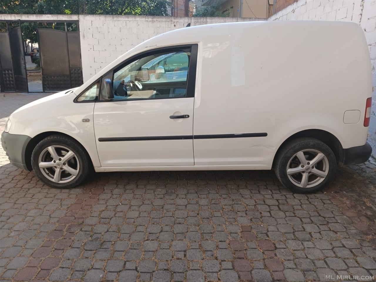 Shitet pikapi caddy sdi në Prizren | Cadillac Vetura | MirLir.com