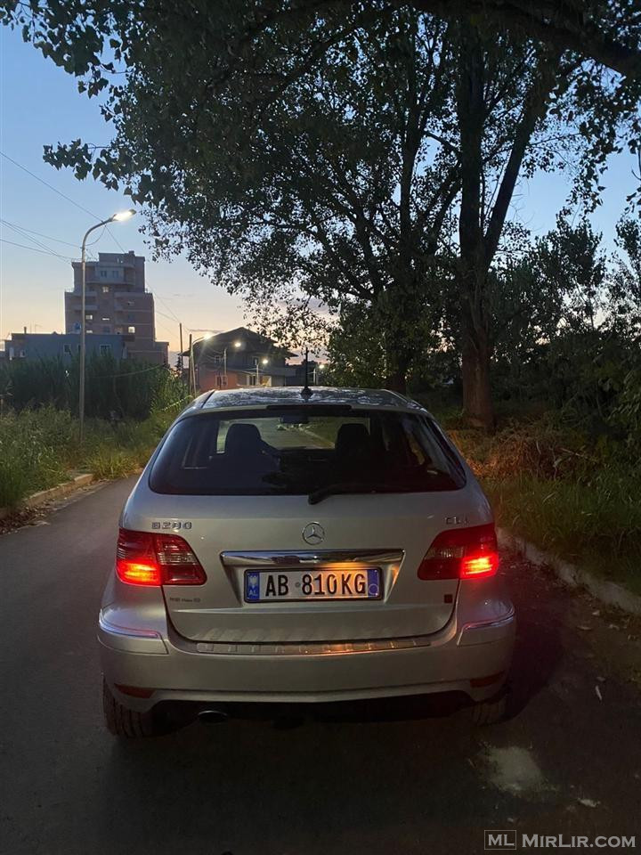 Mercedes benc në Durrës | Mercedes-Benz Vetura | MirLir.com