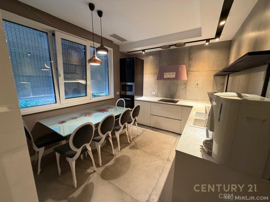 JAPIM ME QERA DUPLEX 3+1+2 T... në Tiranë | Apartment / Banesa | MirLir.com